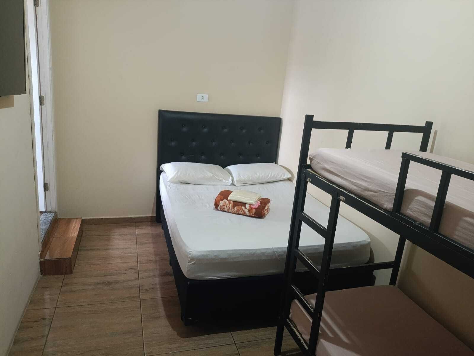 Quarto Familiar | Ferro/tábua de engomar, Wi-fi grátis 