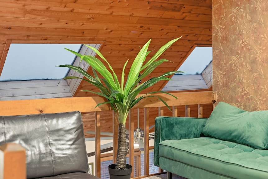 5br Poconos Escape | Game Room, Sauna, Lake Access - Stroudsburg, PA