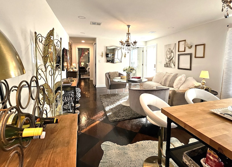 Uptown Masterpiece, Luxury Central To Everything - Kenner, LA