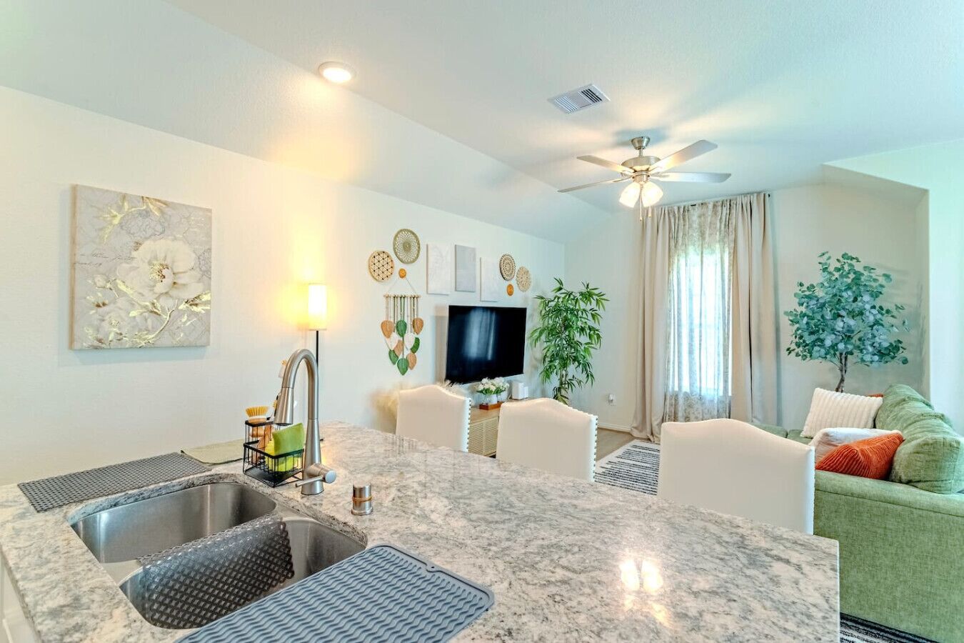 Quiet Home Perfect For Family Getaways - Missouri City, TX