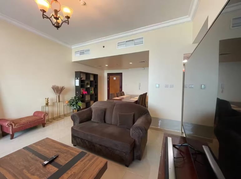 Elegant Beachfront Seaview Apartment In Ajman - Ajman