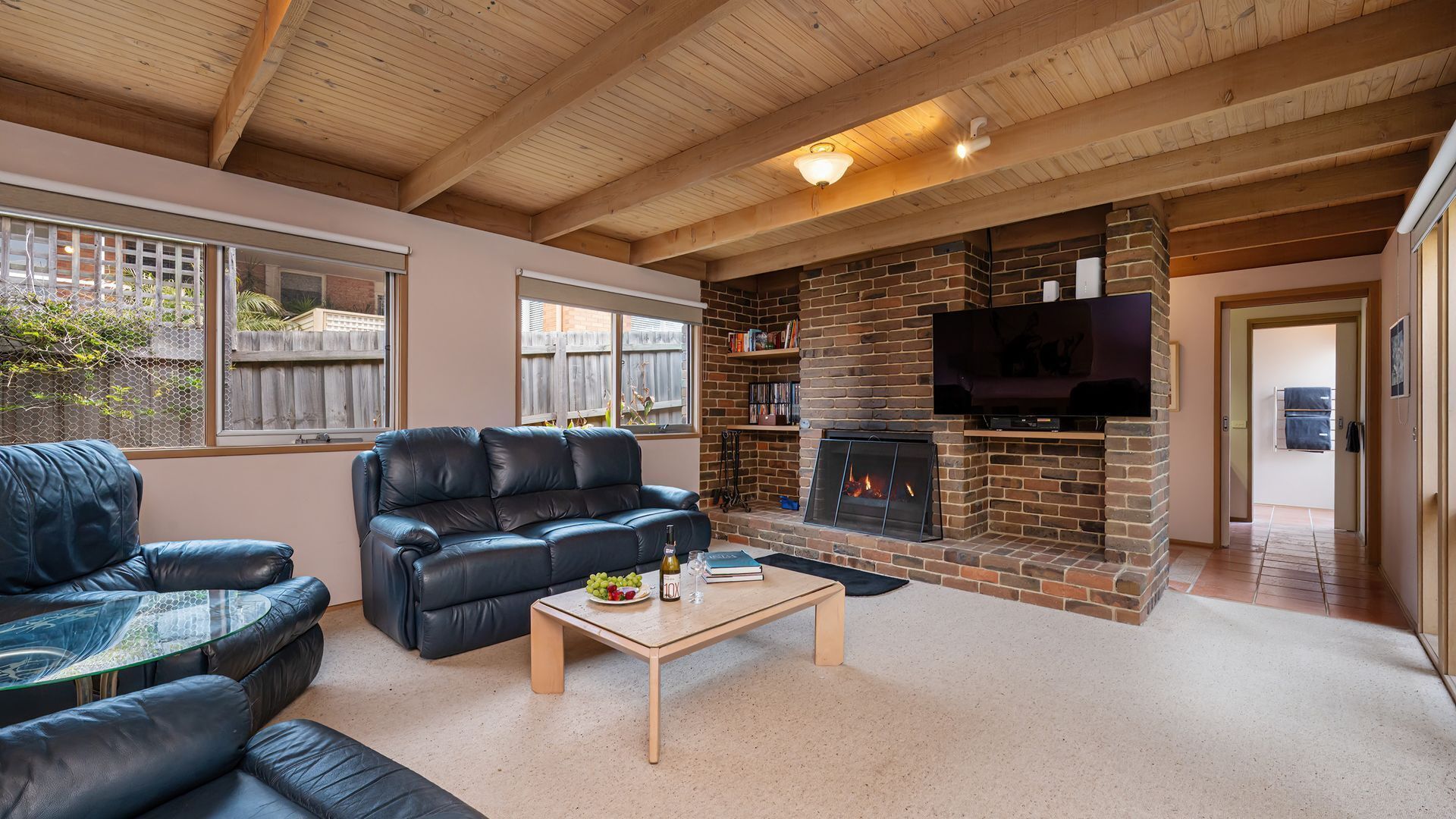 Queens Beach Retreat | Beachside Coastal Escape - Sorrento