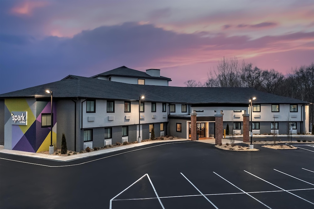 Spark By Hilton Northborough - Milford, MA