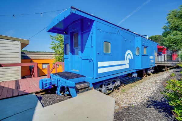 Choo Choo Blue, Converted Railcar In Dubois! - Falls Creek, PA