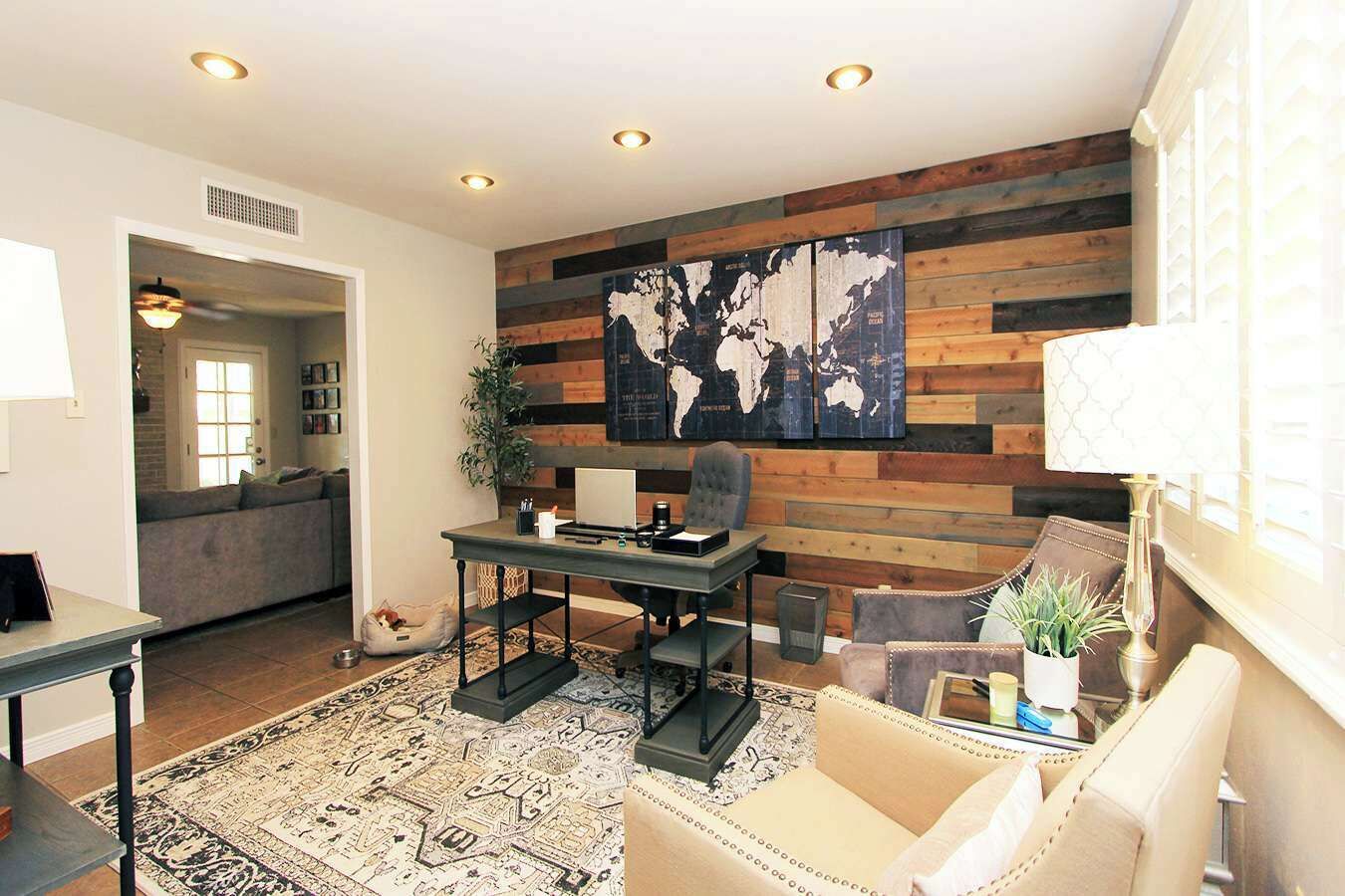 Professionals Dream Home. Pet Friendly. No Pet Fees. 3-br, Office, Gym, Laundry - Santa Teresa, NM