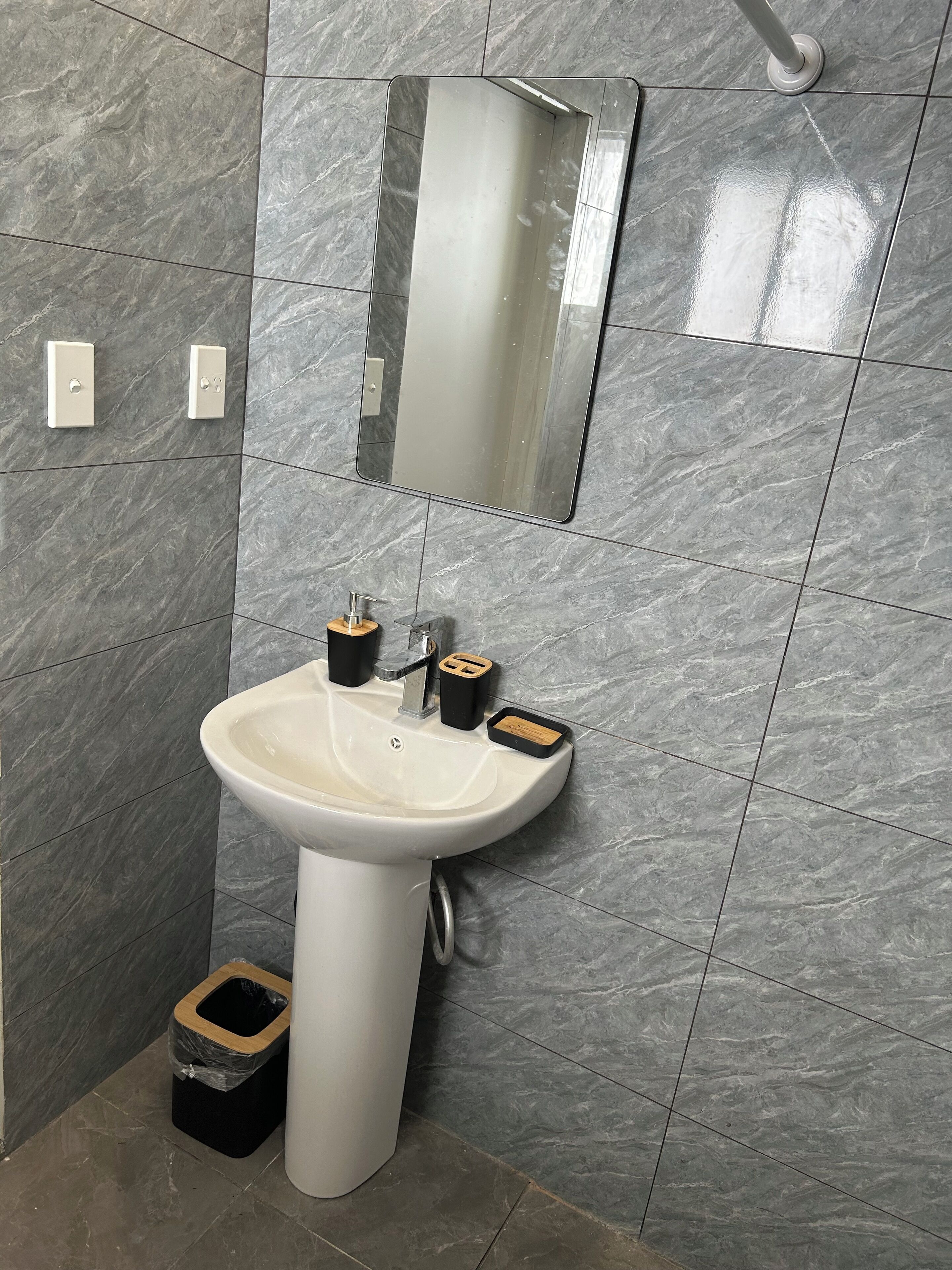 Um polibã, toalhas fornecidas 