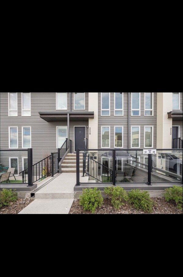 New community. Walking steps to SouthHealth Hospital, shopping, dining ...