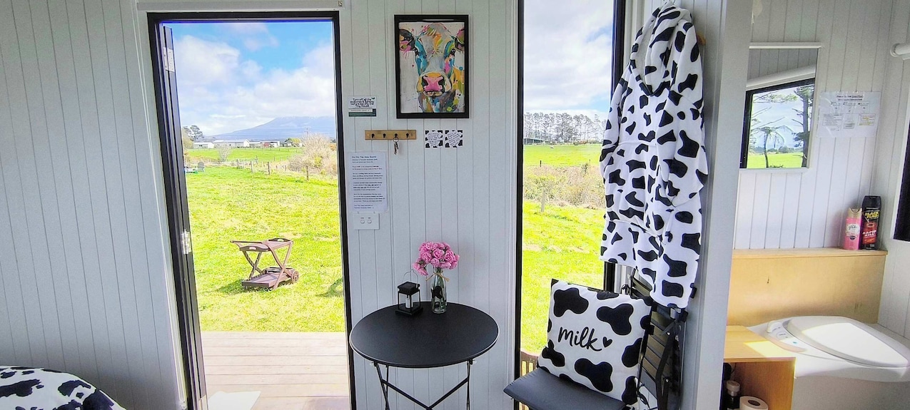 Taranaki Creekside Kiwi By Tiny Away - ニュージーランド ストラトフォード