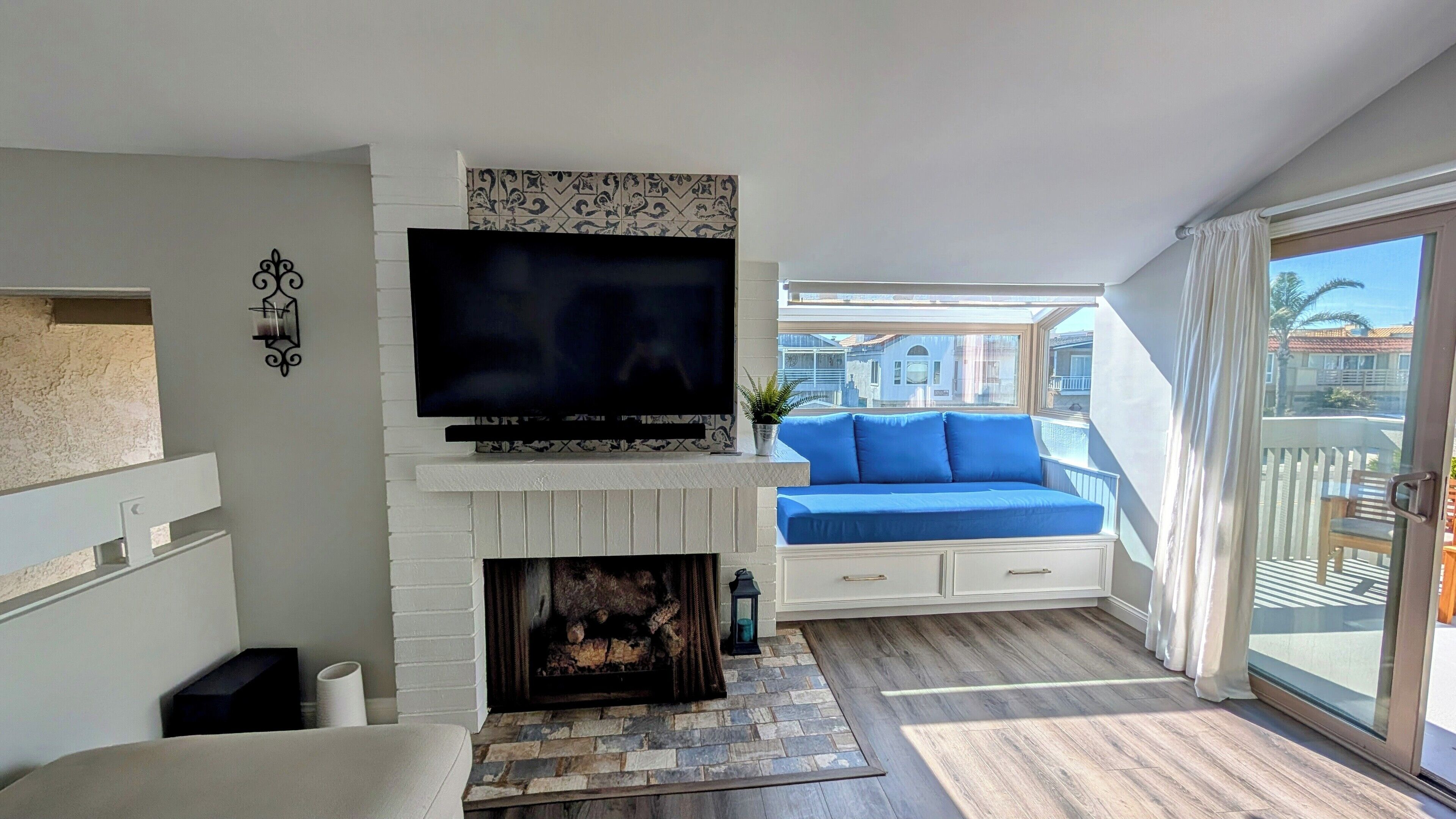 Pasos Hacia La Arena En Hollywood Beach - Ventura, CA