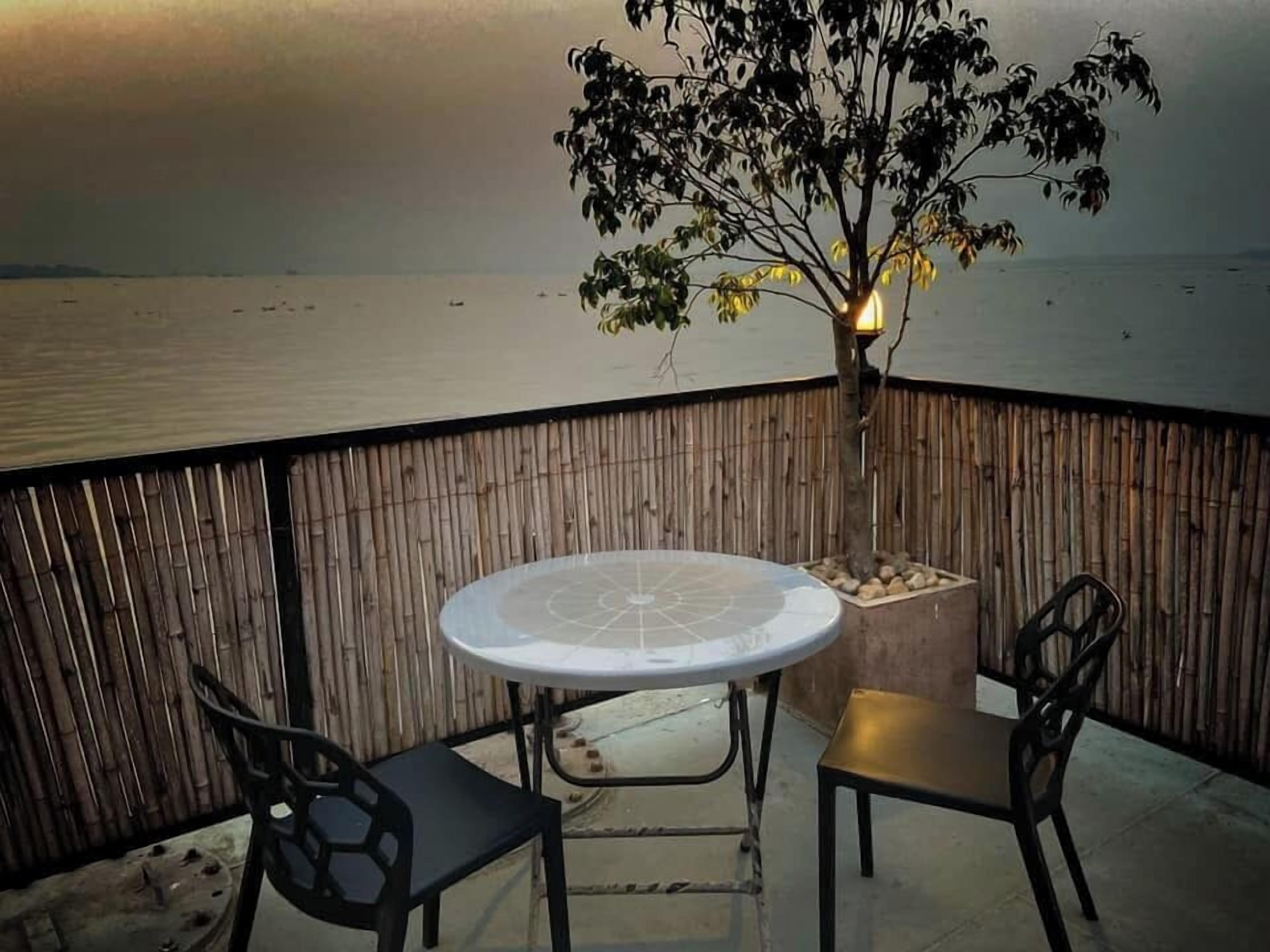 Quarto Duplo Deluxe, varanda, vista para o rio | Wi-fi grátis 