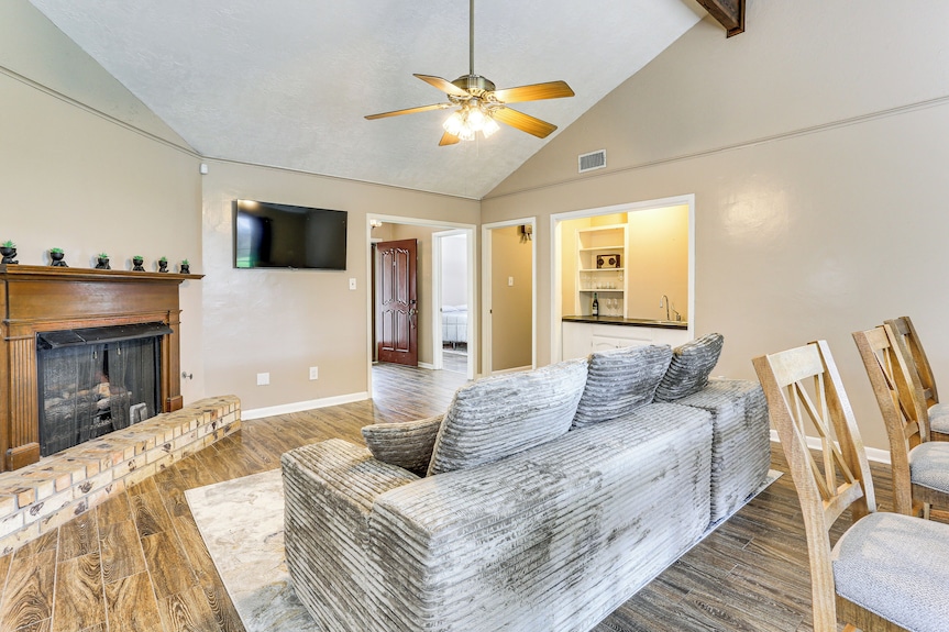 Fish, Golf, Explore: Home 3 Mi To Prien Lake Park! - Golden Nugget Lake Charles Hotel & Casino