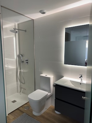 Apartamento, 2 quartos, acessível, fumadores | Casa de banho