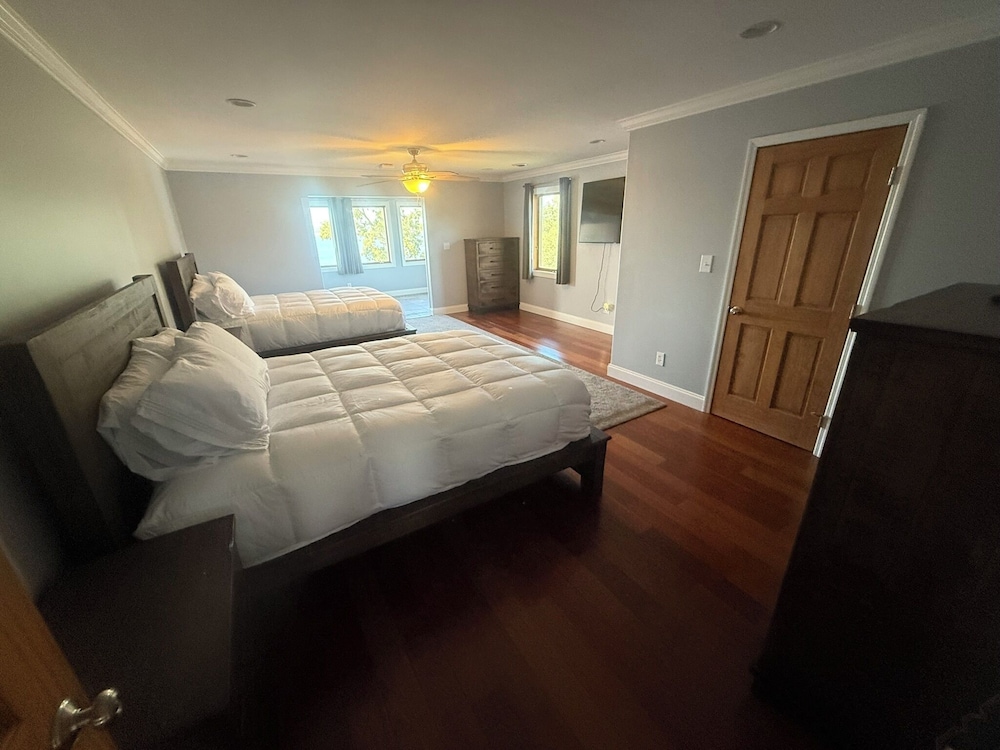 The Overlook on Douglas Lake (Waterfront Luxury) - Jefferson County | Vrbo