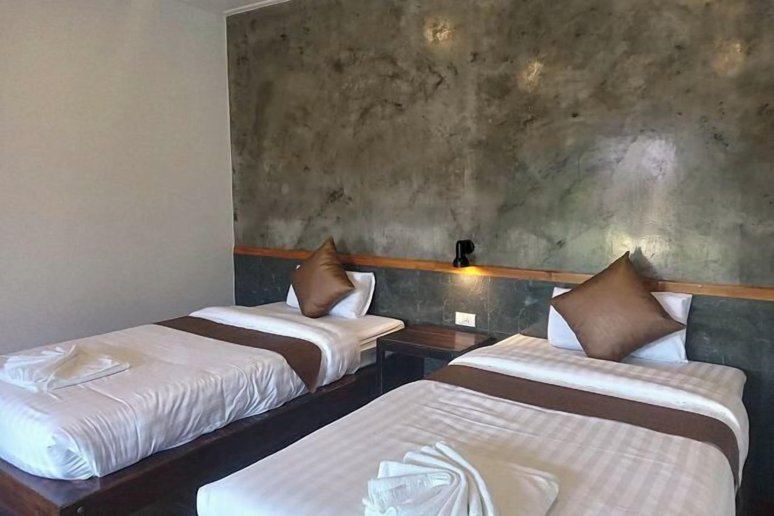 Escrivaninha, Wi-Fi de cortesia, roupa de cama