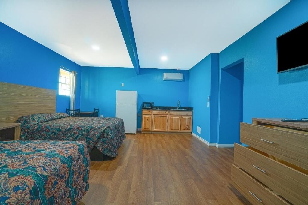 Discover Room Pets Are Welcome Near Port Aransas Museum With Free Parking - North Padre Island, TX