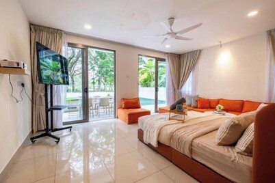 LAKE VILLA BY FEEL HOME