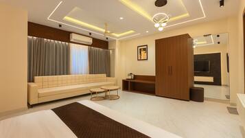 Suíte presidencial | Espaço de trabalho para notebook, Wi-Fi de cortesia, roupa de cama