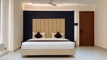 Suíte presidencial | Espaço de trabalho para notebook, Wi-Fi de cortesia, roupa de cama