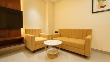 Suíte família | Espaço de trabalho para notebook, Wi-Fi de cortesia, roupa de cama