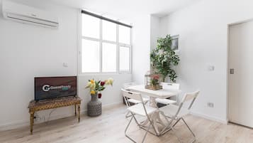 Apartamento (One-Bedroom Apartment)