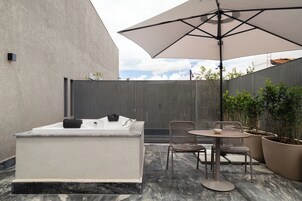 Quarto de Luxo, vista para o jardim | Terraço/pátio interior