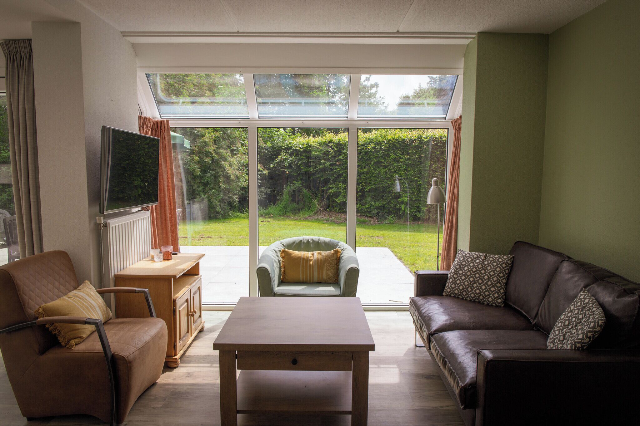 Verblijf In Bungalow Schipbeek Xl Voor 6 Personen Op Vakantiepark De Sallandshoeve, Een Ruime En Comfortabele Accommodatie In De Natuur. - Raalte