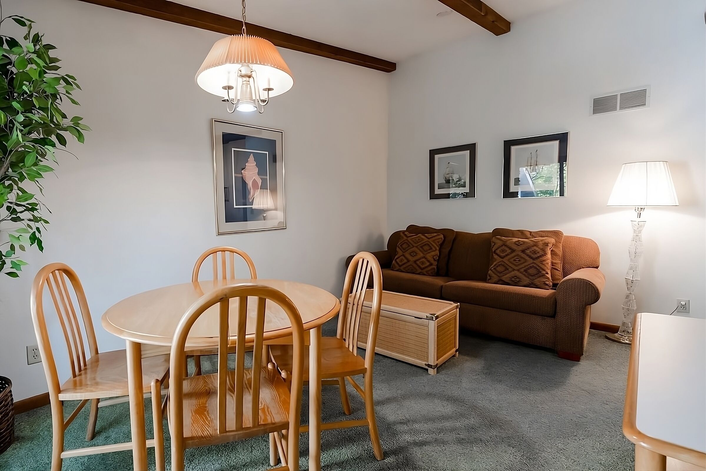 3 Units W/full Kitchen, Outdoor Terrace And Free Parking! - French Lick, IN