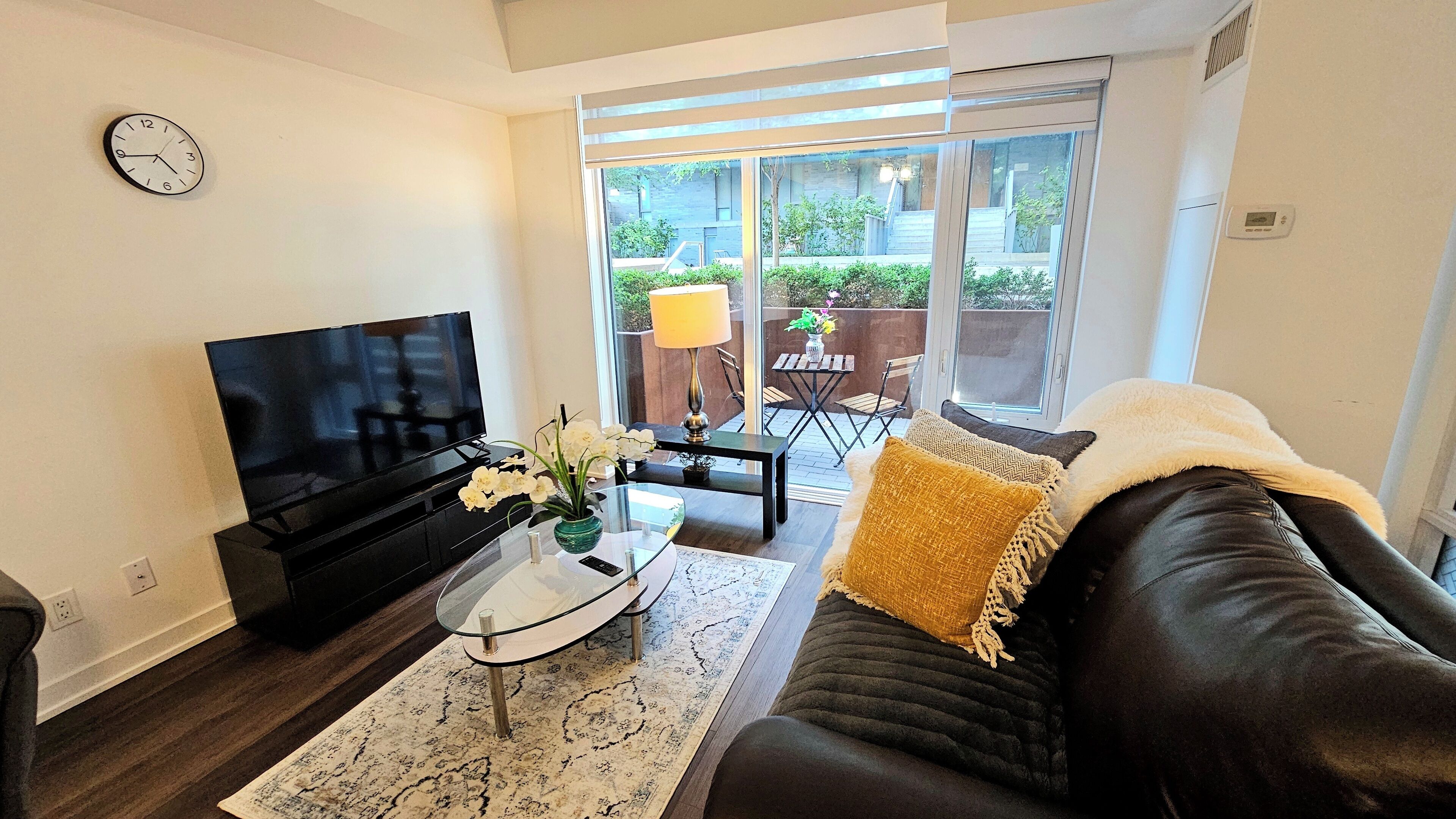 Modern Yorkdale Condo 2br/den -Yorkdale Mall Vibrant Toronto - Mississauga