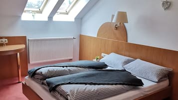Quarto casal | Escrivaninha, espaço de trabalho para notebook, Wi-Fi de cortesia