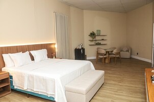 Suite-Estúdio Presidencial | Cofre no quarto, Wi-fi grátis, roupa de cama fornecida