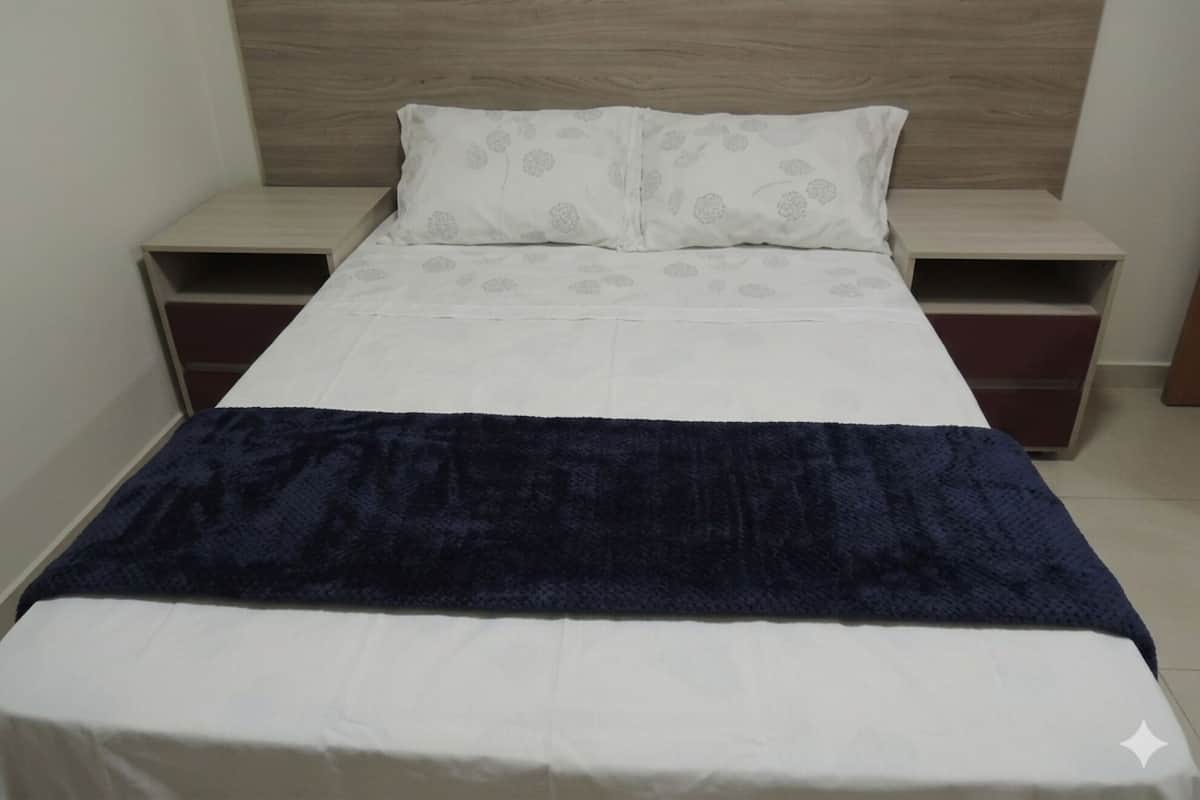 Quarto casal standard | Escrivaninha, Wi-Fi de cortesia