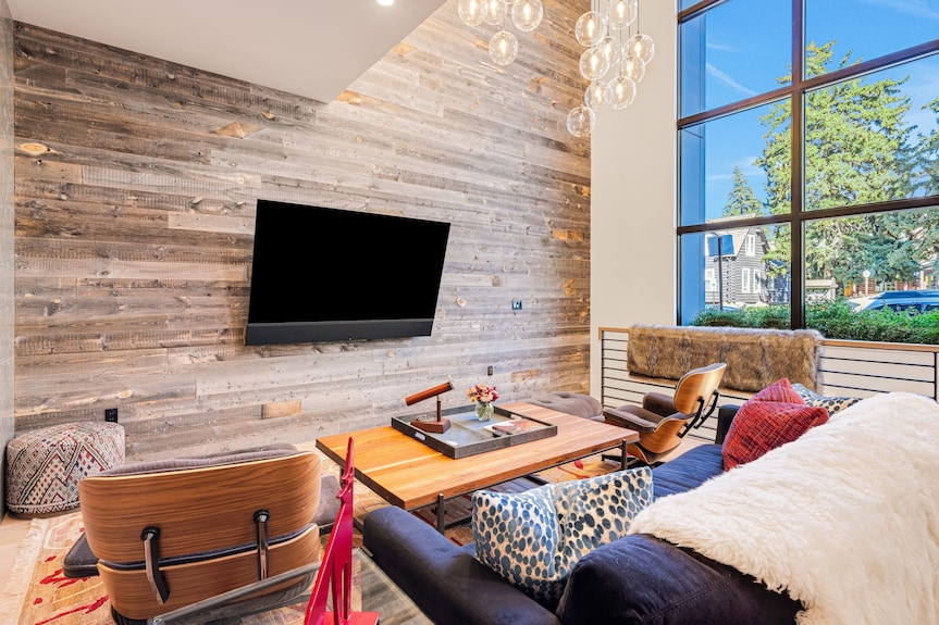 Luxury Townhouse W/ Hot Tub, Great Views & Incredible Location - Jackson Hole, WY