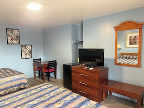 Quarto casal | Escrivaninha, Wi-Fi de cortesia