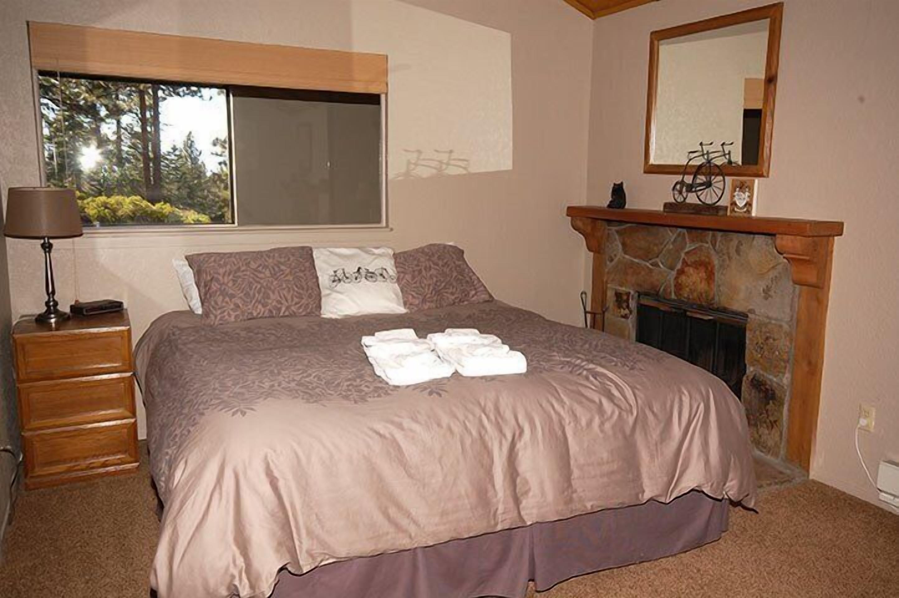 Tyrolean Style Chalet Near Heavenly Sleeping 8- Great Value! - South Lake Tahoe, CA