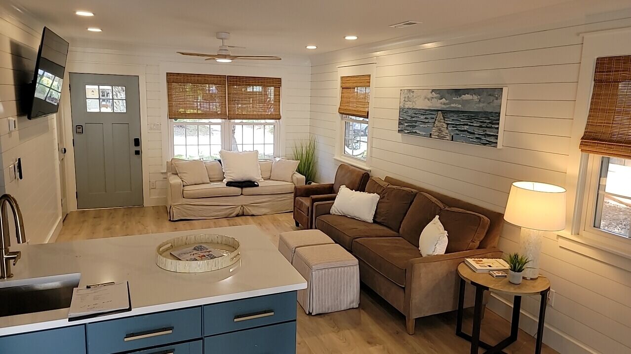 The Surf Shack +2...5 Br / 3 Ba / Old Mt. Pleasant Near Beaches, Everything! - Mount Pleasant, SC