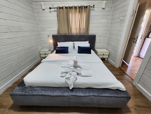 Cabana de Madeira Comfort, não fumadores, lanai (alpendre havaiano) | Secretária adequada para computadores portáteis, Wi-fi grátis 