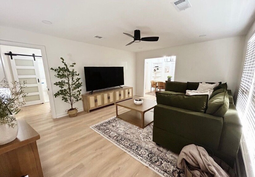 The Hanging Moss Retreat - Jackson, MS