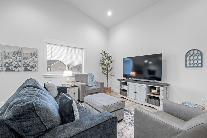 Beautiful & Spacious 3br Retreat | Clean, Quiet, Sleeps 8 - Idaho Falls, ID