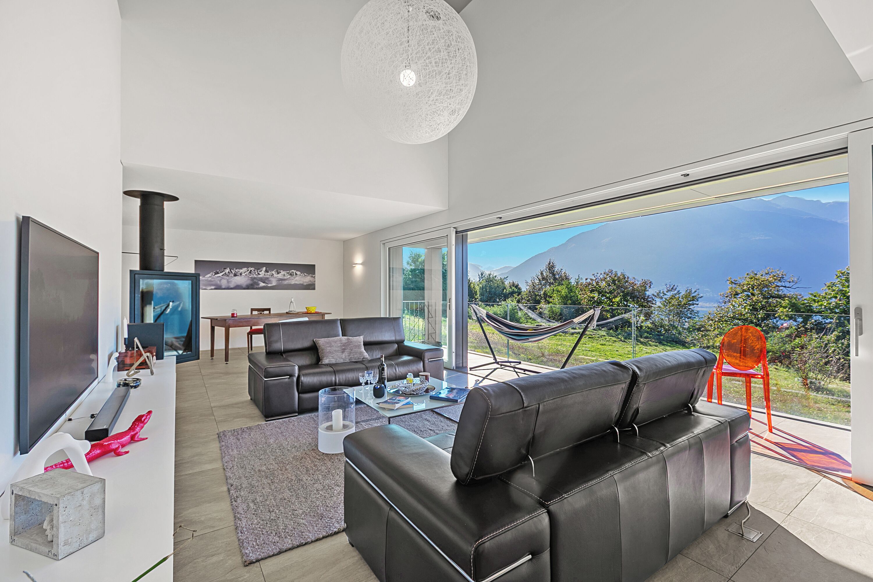 Villa Mondacce, Minusio, Switzerland - Verzasca