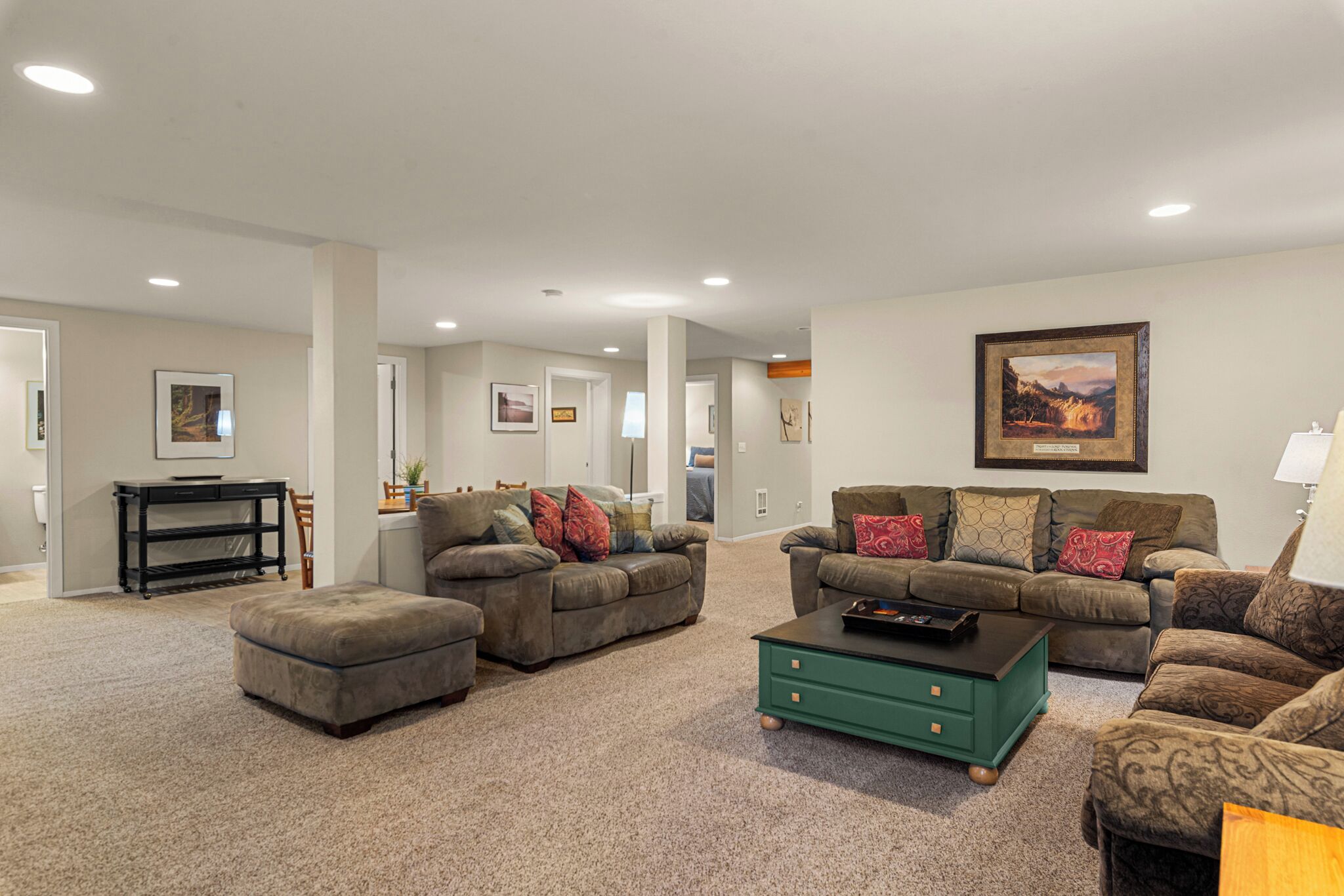 Near Leavenworth Riverfront 6br + Hot Tub Retreat - Cashmere, WA