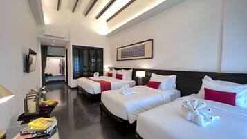 Quarto família | Cofres nos quartos, escrivaninha, cortinas blackout, Wi-Fi de cortesia