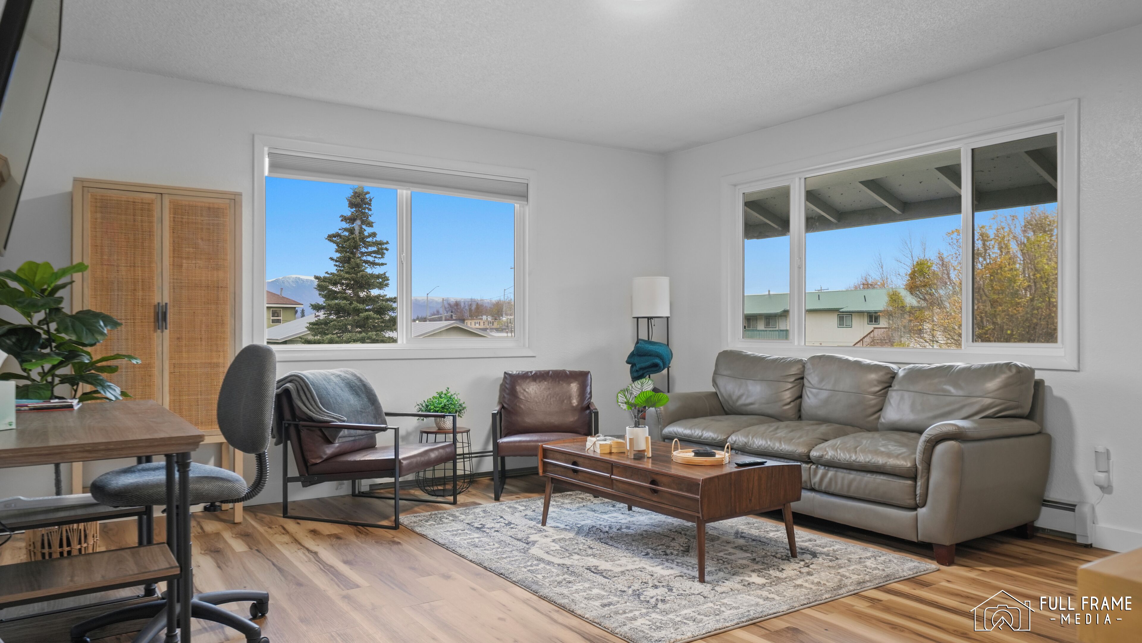 Modern Downtown Palmer 3br. Clean & Pet Friendly - Palmer