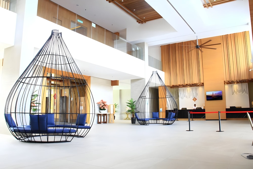 Amverton Cove Golf & Island Resort - Banting