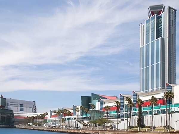 Livemax Sakishima Cosmo Tower Hotel - Japan