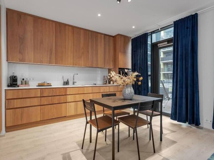 Apartamento superluxo | Cozinha privada | Geladeira, micro-ondas, fogão, cooktop