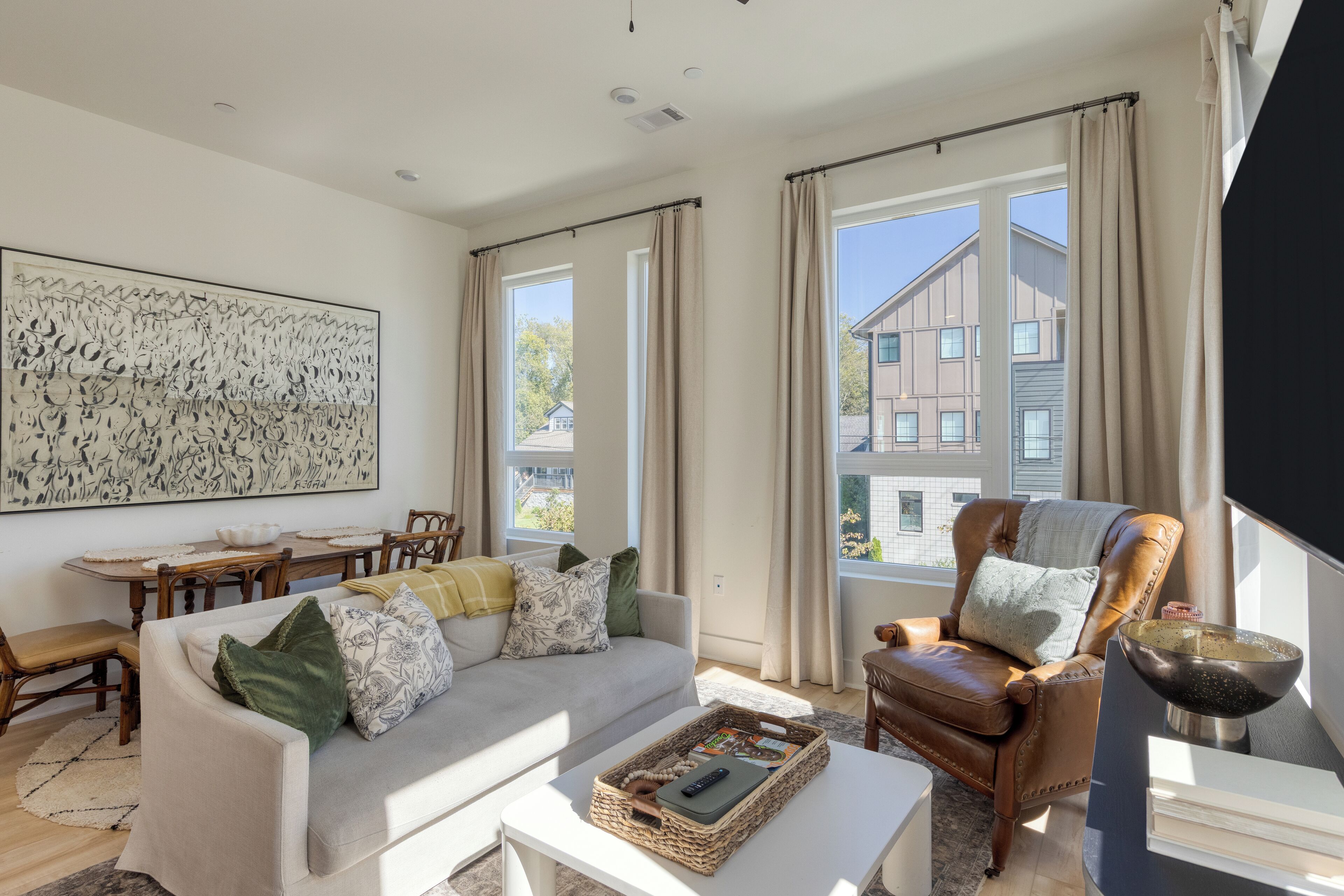 East Nashville Stay + Skyline Rooftop + Mins To Broadway | Hearth And Hideout - Nashville, TN
