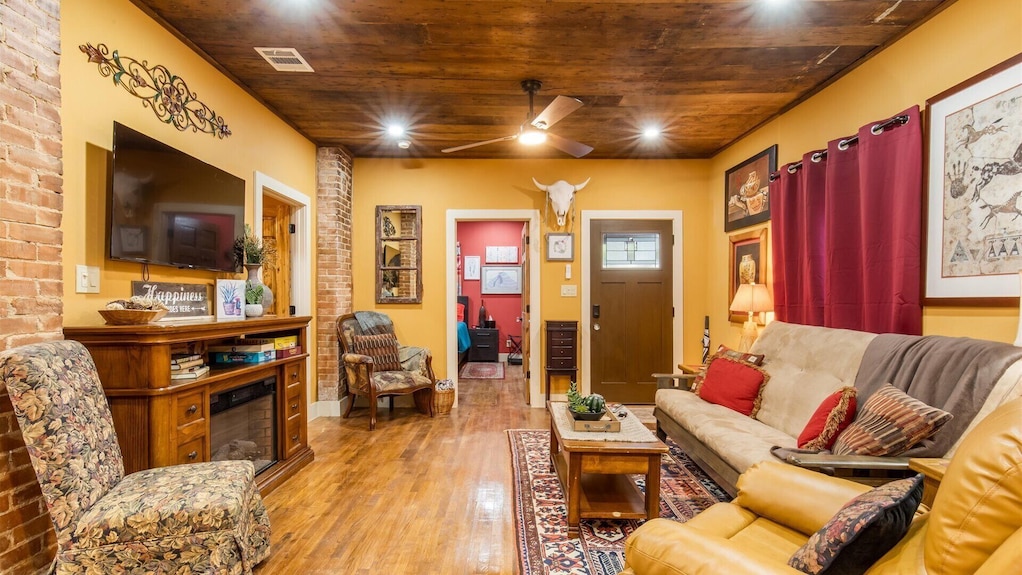 Stockyards 5 Mins!-new!-sleeps 8. Cedar House, Tcu Close By - Cultural District - Fort Worth