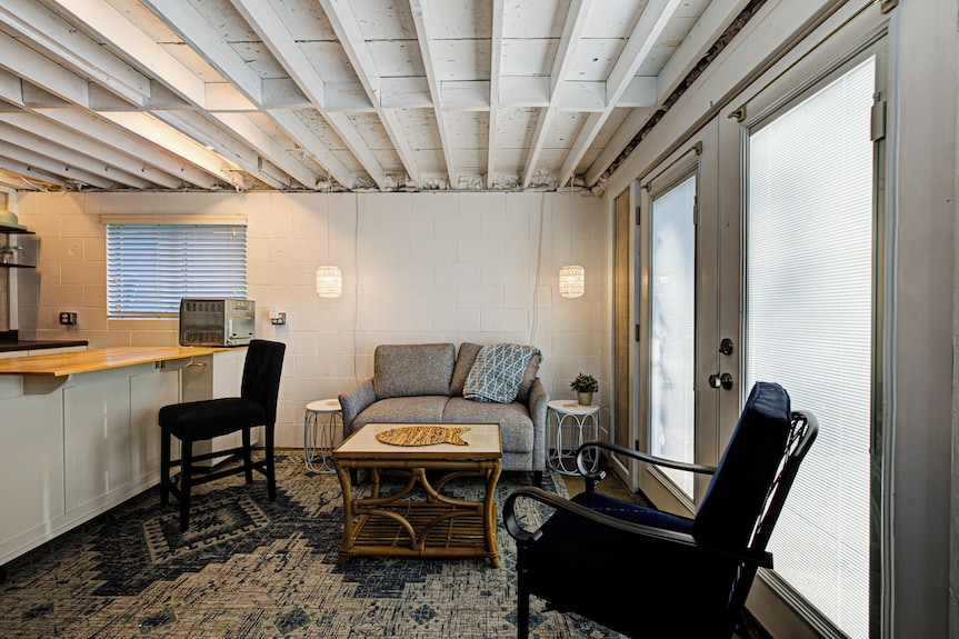 Charming Cottage Sleeps 3- River Views In Jeffersonville - Utica, In - Louisville, KY