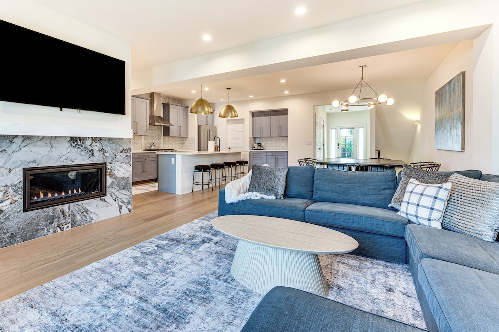 Family Haven, Walk To Dtwn Erie: Bring Your Pets! - Erie, CO