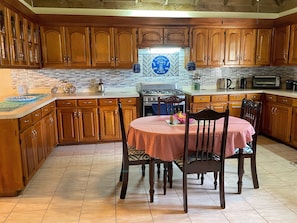 Villa, 6 quartos | Restaurantes